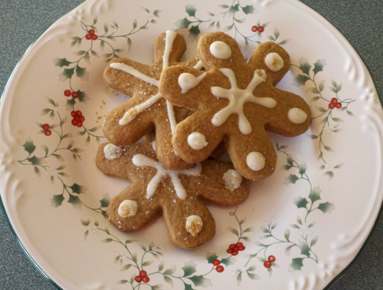 Gingerbread Cookies – Bartholomew Buffet